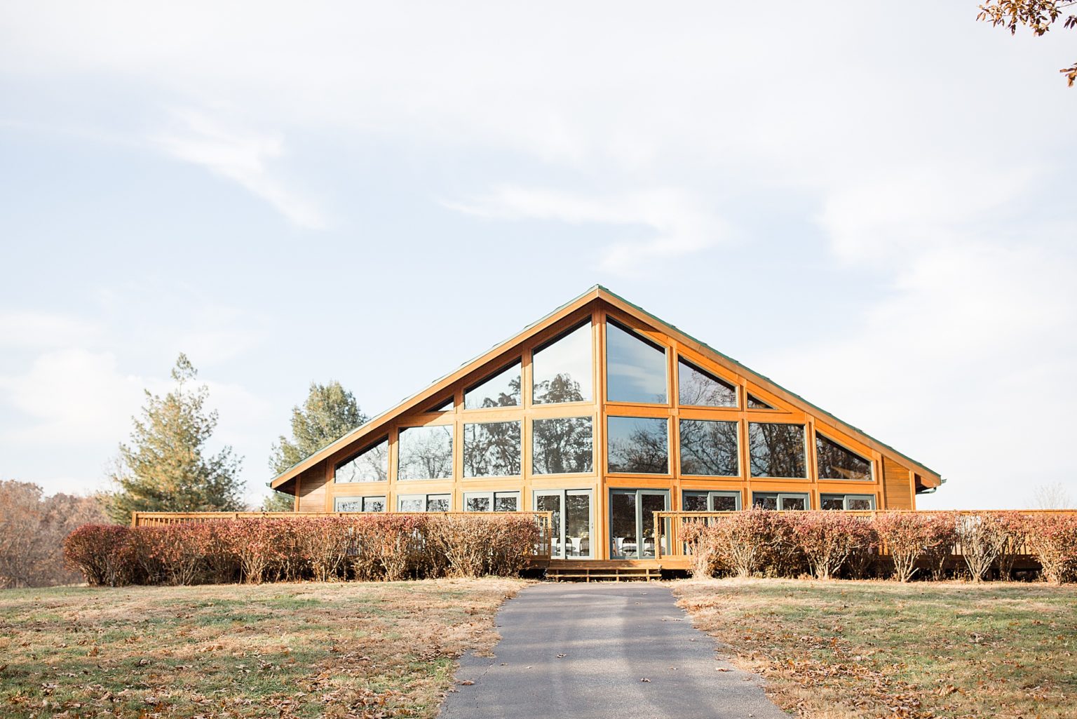 Quail Ridge Lodge Wedding | Wentzville MO Wedding Photographer